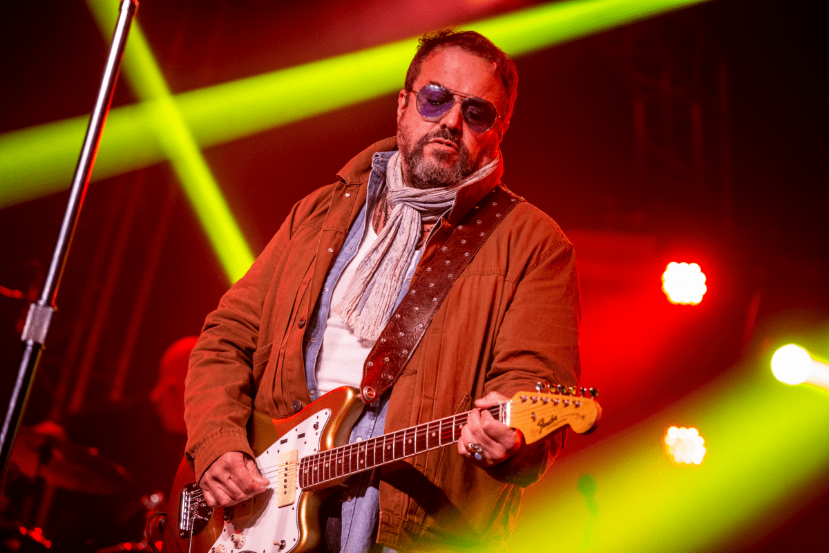 Raul Malo, Award-Winning Frontman of The Mavericks, Dies at 60